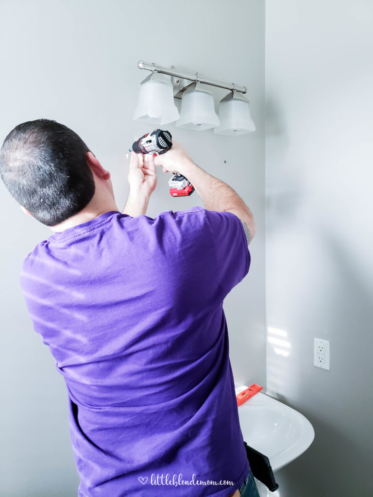 How to Hang Wall Decor Perfectly Every Time - little blonde mom