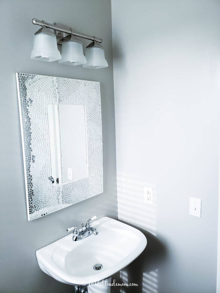 How to Hang Wall Decor Perfectly Every Time - little blonde mom