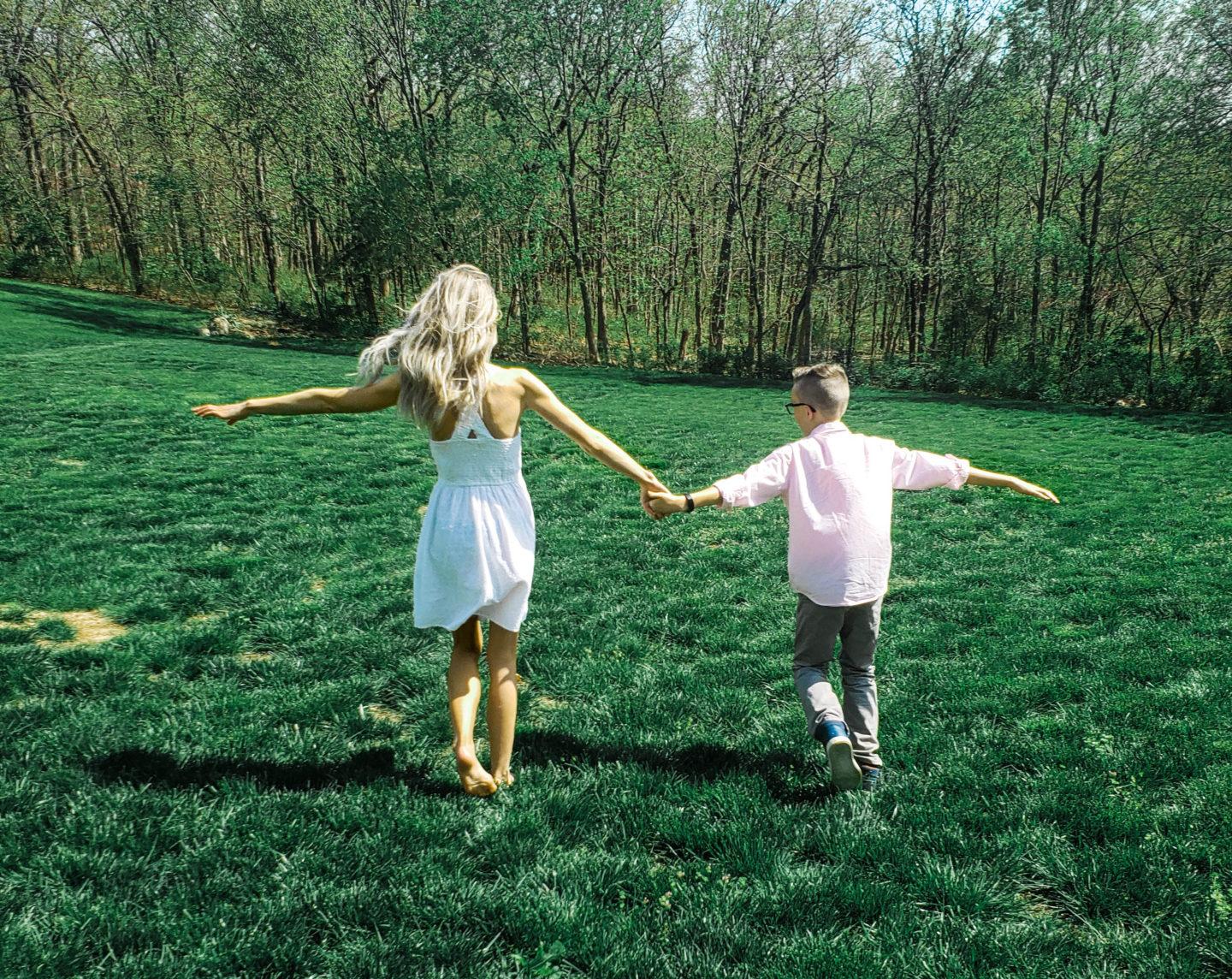 11 Amazing Mother’s Day Gift Ideas - little blonde mom